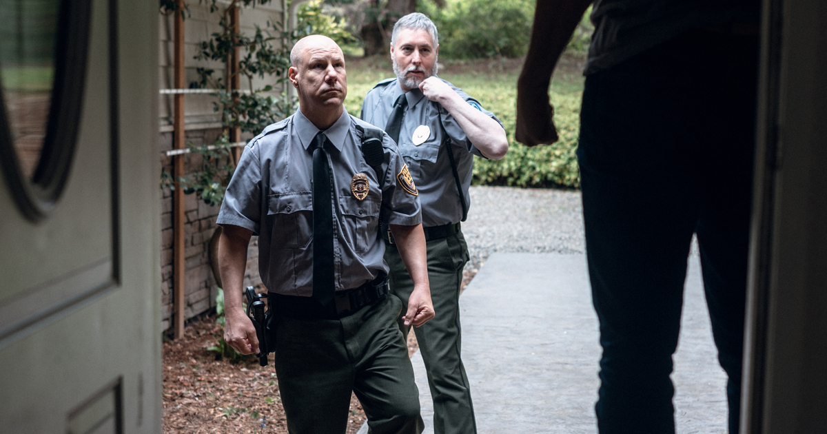 Help Police Determine Who is the Primary Aggressor